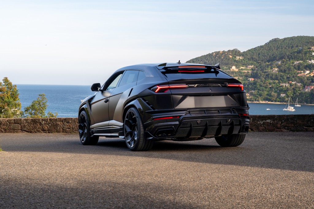 Urus R’Evo Stealth Edition 10/13 / TopCar