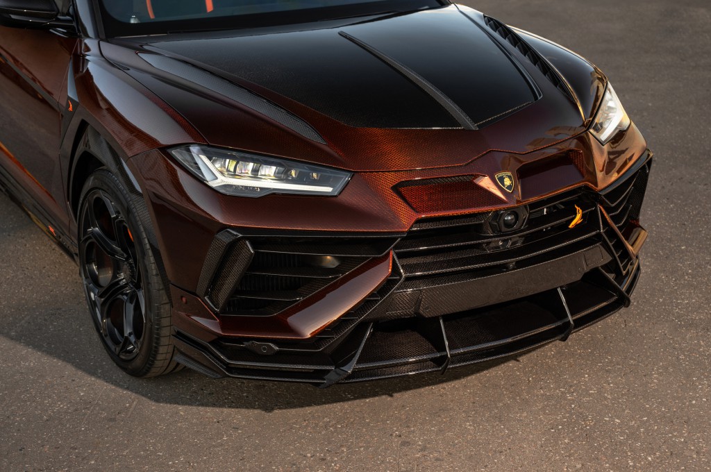 Lamborghini Urus R’Evo Stealth Edition ( 1 of 13 ) / TopCar