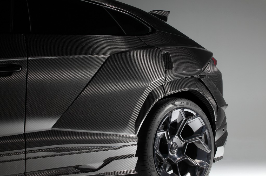 Lamborghini Urus R'Evo Limited Carbon Edition 4x4 Gloss Black CF body ...
