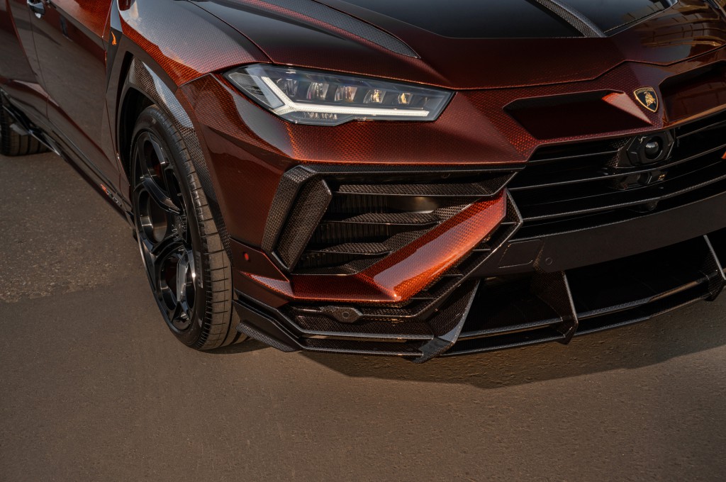 Lamborghini Urus R’Evo Stealth Edition ( 1 of 13 ) / TopCar
