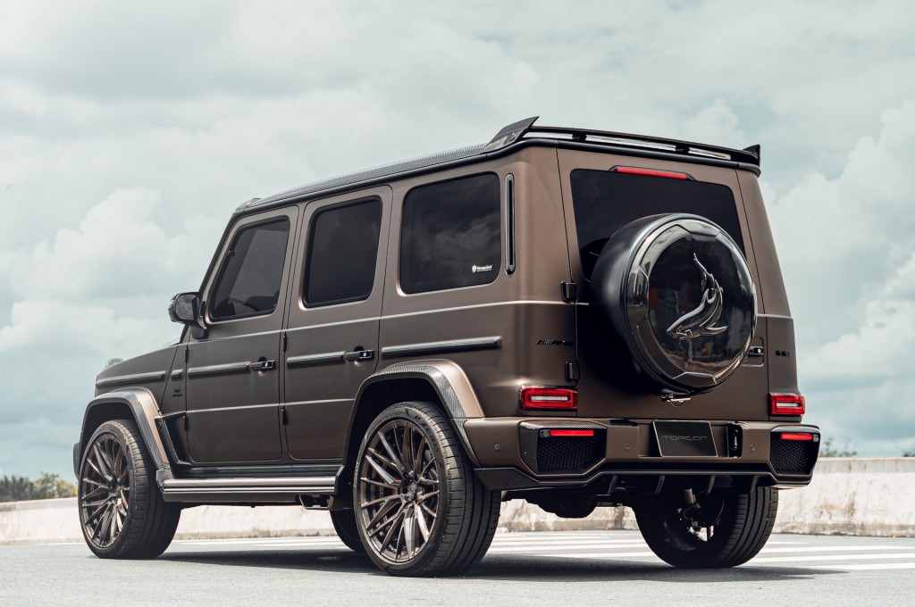 Mercedes G63 in full Inferno carbon fiber body kit / TopCar