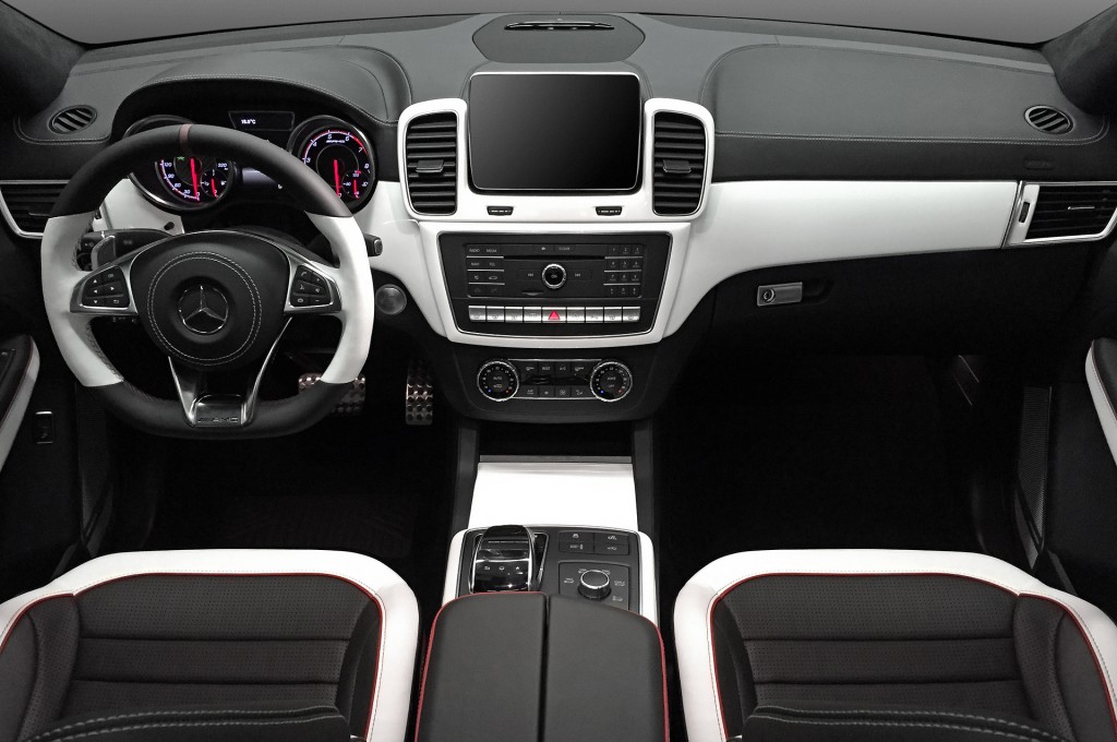 Black & White: GLE Coupe Interior / TopCar