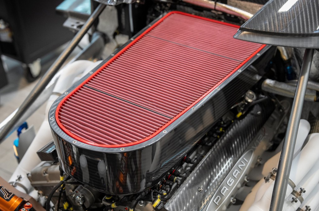 The Pagani Huayra R / TopCar