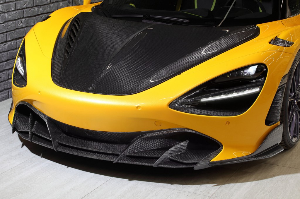 Introducing the MClaren 720s FURY in a toxic yellow color. / TopCar