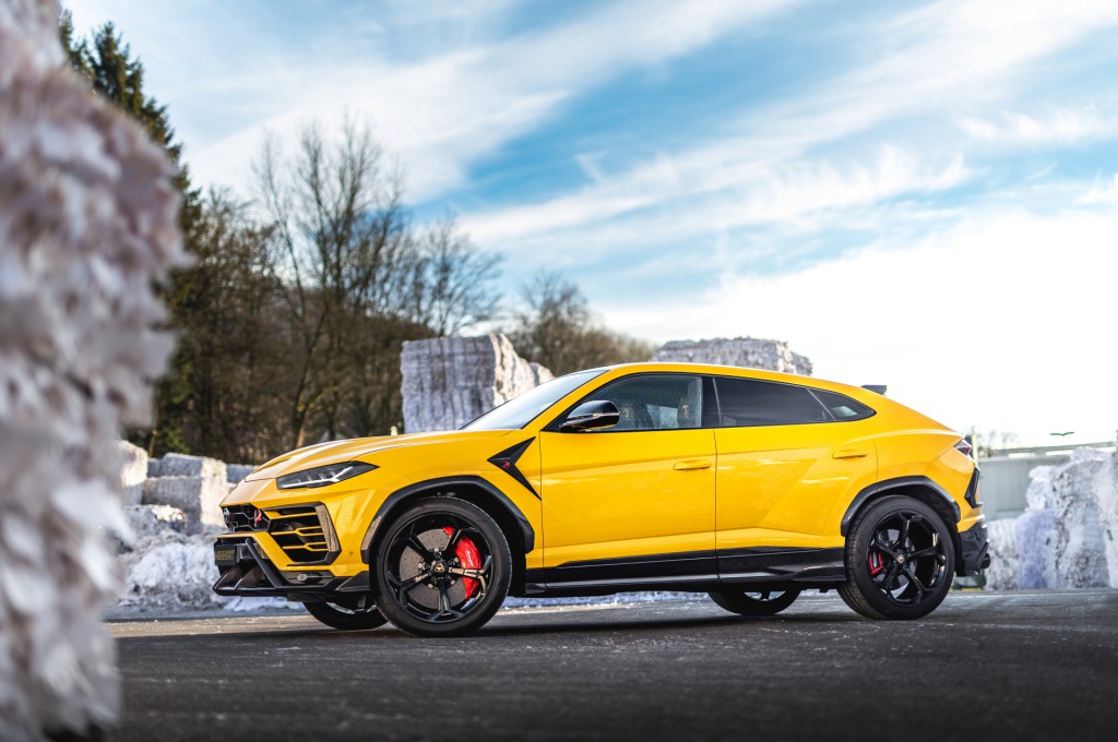 Lamborghini Urus Yellow TopCar design & Manhart / TopCar